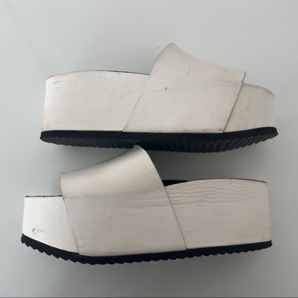 INTENTIONALLY BLANK | Shoes | Intentionally Blank Cooper Platform Slide ...
